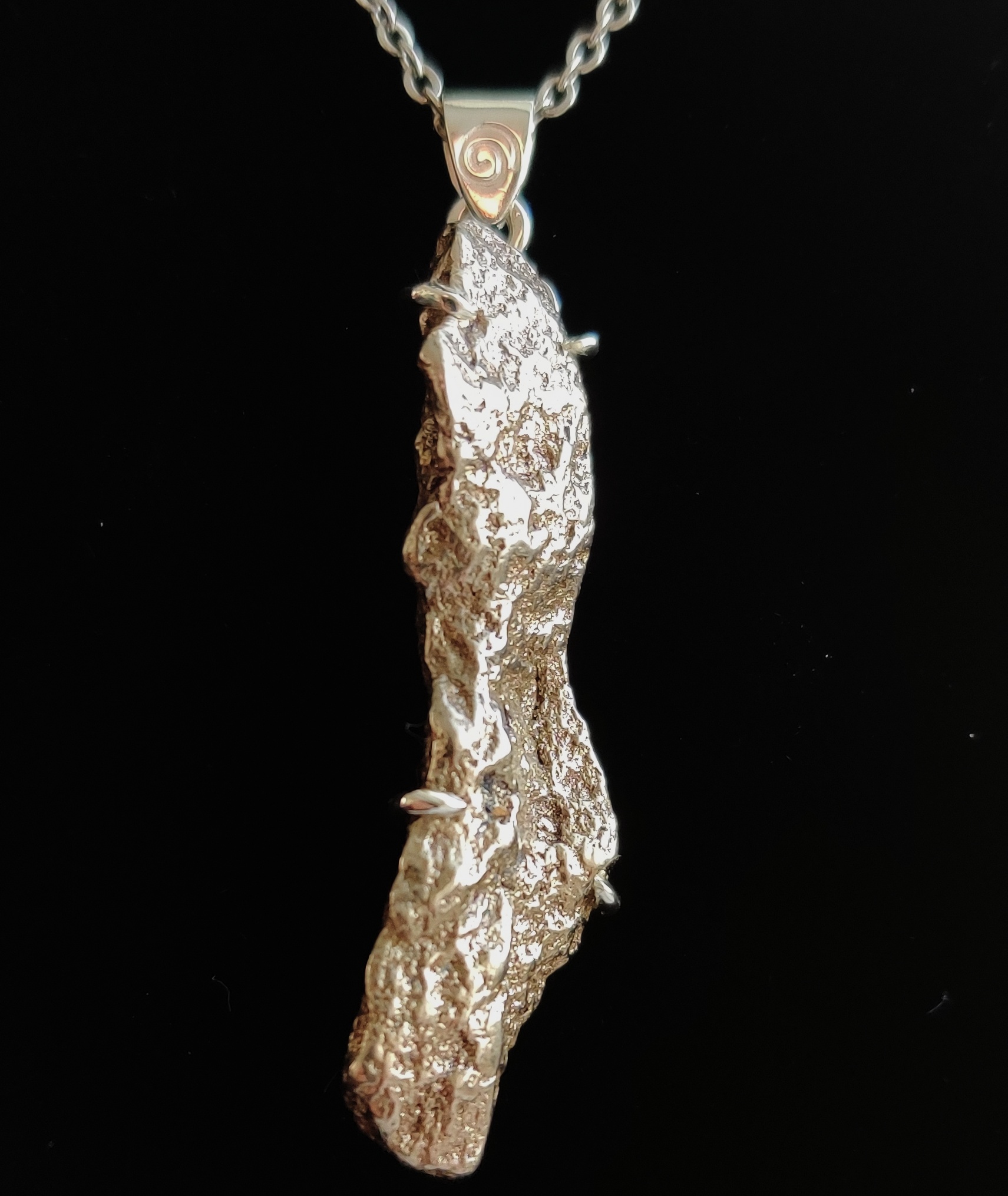 Mohawkite pendant – Sielunkristalli